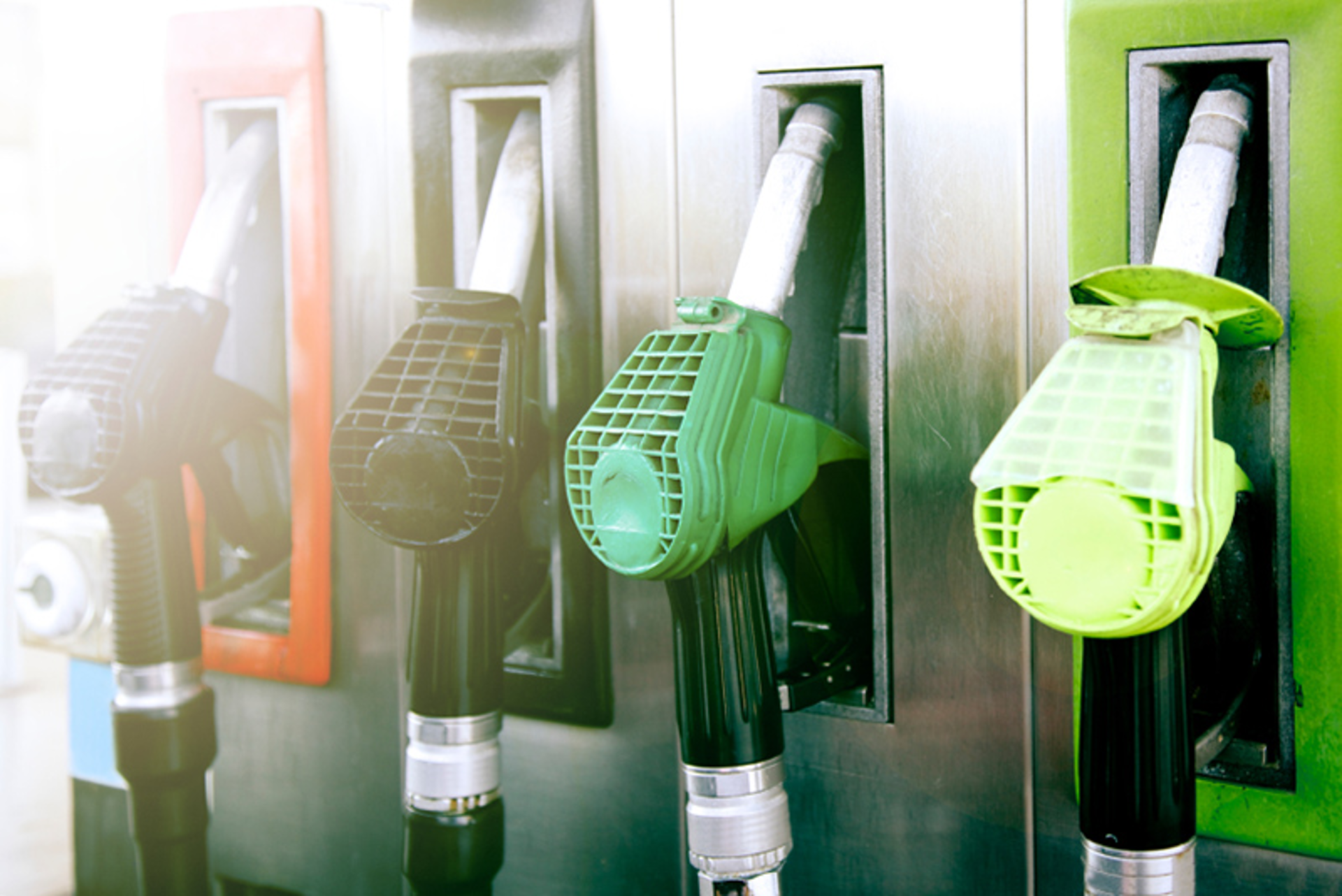 MIT researchers demonstrate conversion of waste gas into liquid fuel ...